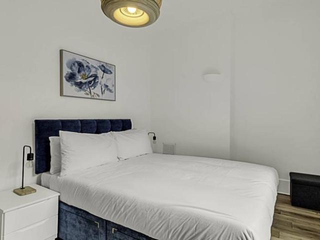 Apartment 1 Bedroom For Rent London London 5275 ELS97679936