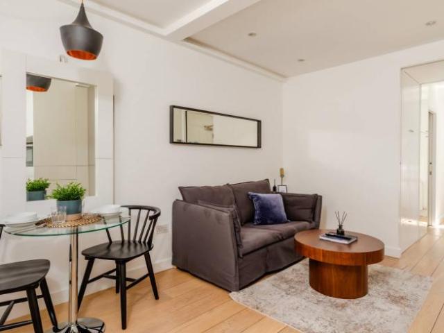 Apartment 1 Bedroom For Rent London London 5208 ELS101809376