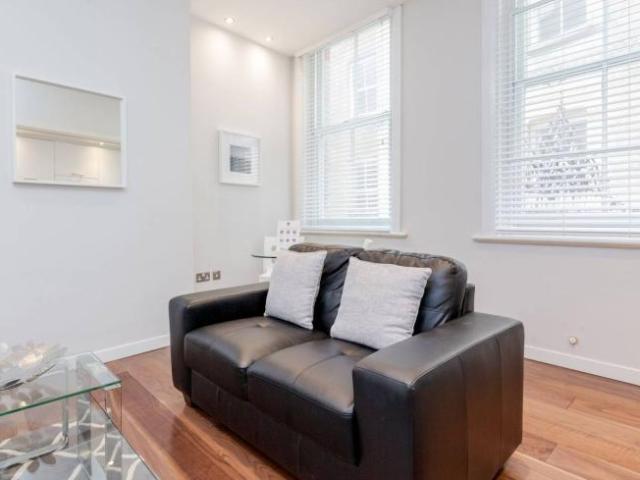 Apartment 1 Bedroom For Rent London London 5700 ES101810368