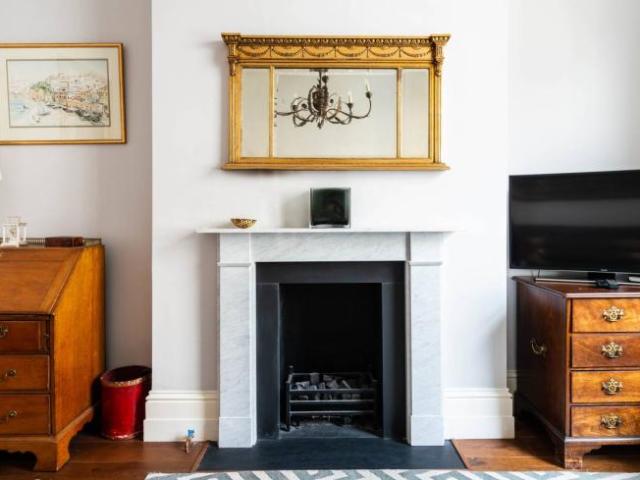 Apartment 1 Bedroom For Rent London London 6000 ELS101805812