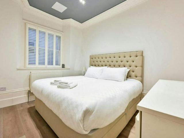 Apartment 1 Bedroom For Rent London London 6199 ES102340015