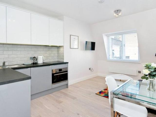 Apartment 1 Bedroom For Rent London London 7235 ELS101837026