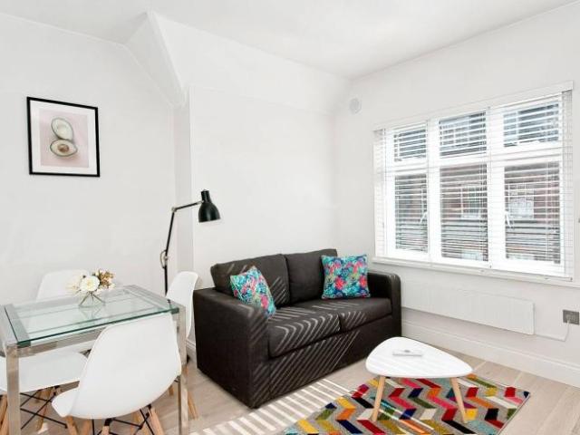 Apartment 1 Bedroom For Rent London London 7235 ELS101853950