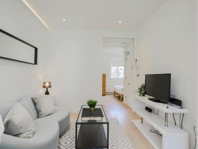 Apartment 1 Bedroom For Rent London London 7417 ELS89599314