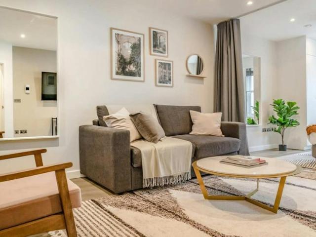 Apartment 1 Bedroom For Rent London London 7868 ELS90759241