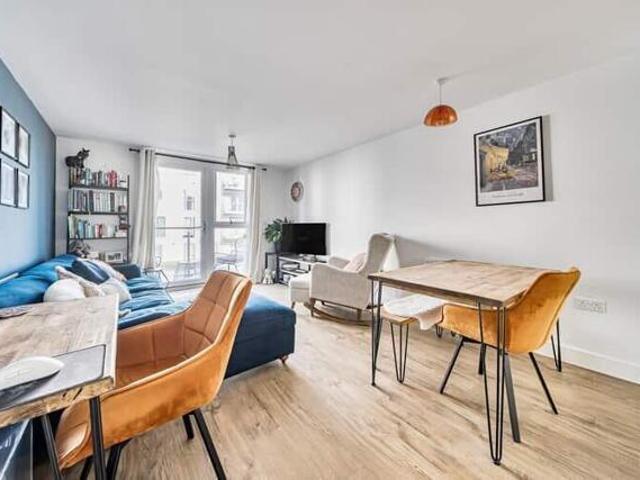 Apartment 1 Bedroom For Sale Maidenhead Windsor And Maidenhead 110000 ES99952152