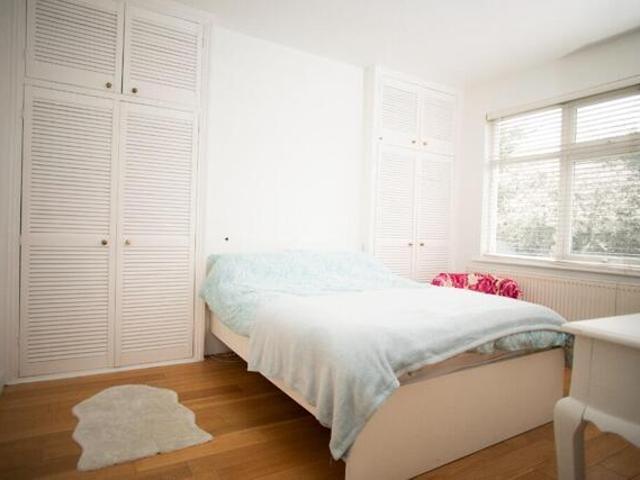 Apartment 1 Bedroom For Sale Barnet Greater London 319000 ES101100162