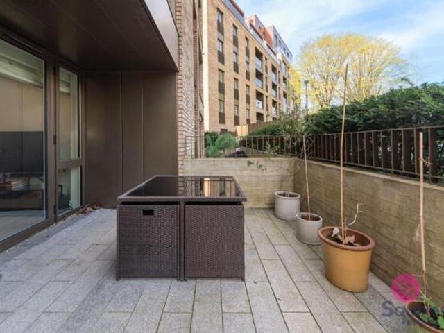 Apartment 1 Bedroom For Sale Barnet Greater London 390000 ES101316180