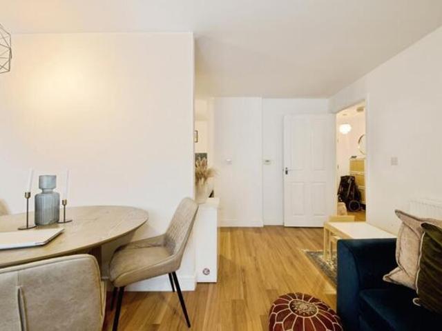 Apartment 1 Bedroom For Sale Barking Essex Greater London 210000 ELS101678121