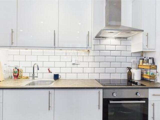 Apartment 1 Bedroom For Sale Camberley Surrey 175000 ES98477188