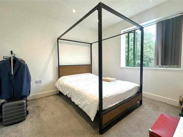 Apartment 1 Bedroom For Sale Camberley Surrey 190000 ES98718524