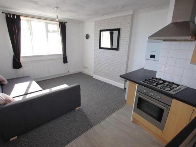 Apartment 1 Bedroom For Sale Clacton On Sea Essex 88000 ES99952035