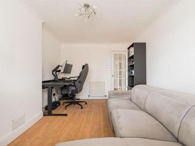 Apartment 1 Bedroom For Sale Edinburgh City Of Edinburgh 140000 ES101675442