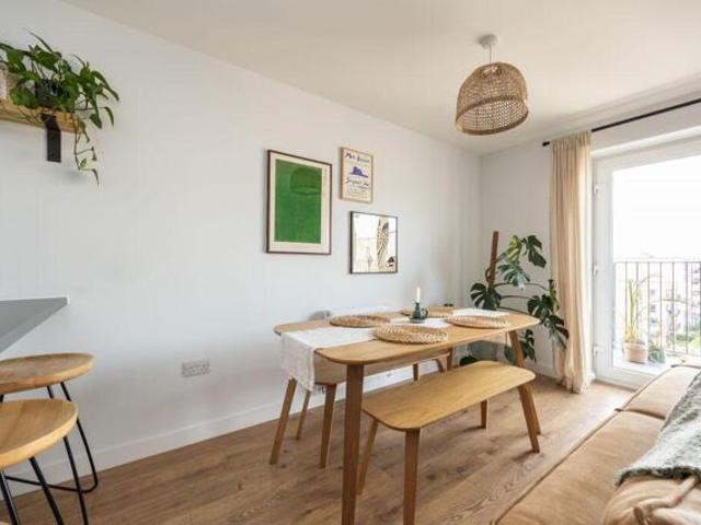 Apartment 1 Bedroom For Sale Edinburgh City Of Edinburgh 215000 ES90384751