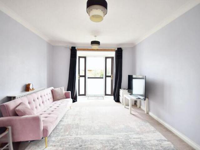 Apartment 1 Bedroom For Sale Epsom Surrey 199999 ES99130067
