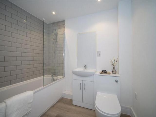 Apartment 1 Bedroom For Sale Farnborough Hampshire 265000 ES100987957