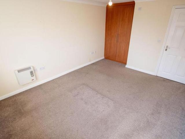 Apartment 1 Bedroom For Sale Guildford Surrey 200000 ELS101025395