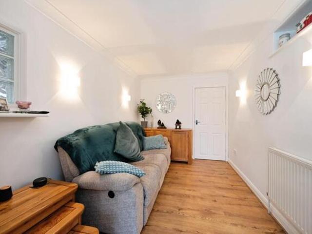 Apartment 1 Bedroom For Sale Hayling Island Hampshire 140000 ELS99840148