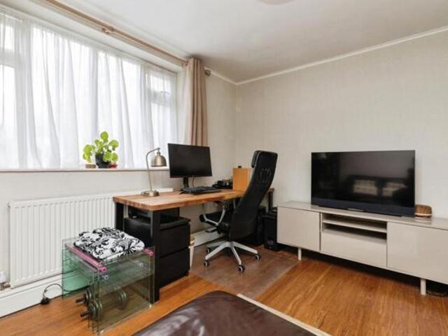 Apartment 1 Bedroom For Sale Ilford Greater London 270000 ES98864594