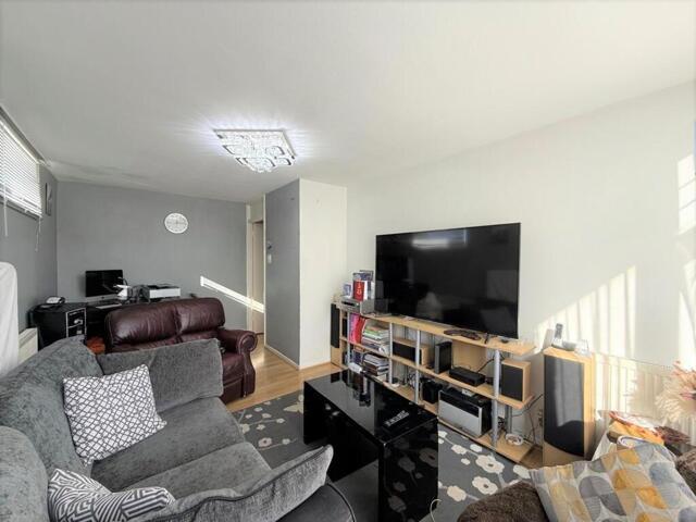 Apartment 1 Bedroom For Sale London Greater London 180000 ES100426513
