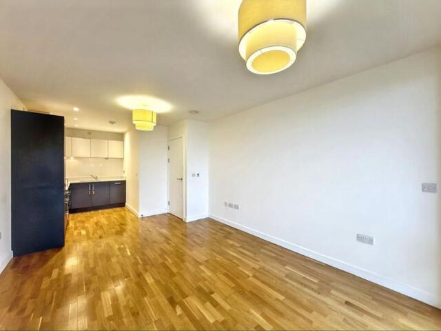 Apartment 1 Bedroom For Sale Londres Greater London 240000 ES98929976