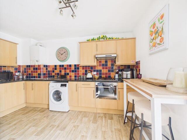 Apartment 1 Bedroom For Sale Stroud Gloucestershire 135000 ES99437163
