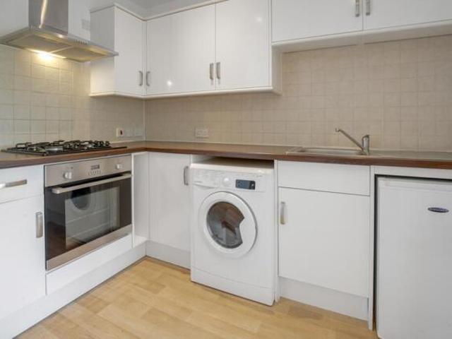 Apartment 1 Bedroom For Sale Surrey Surrey 220000 ES98930174