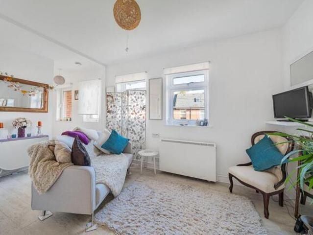 Apartment 1 Bedroom For Sale Teignmouth Devon 127000 ELS101100113
