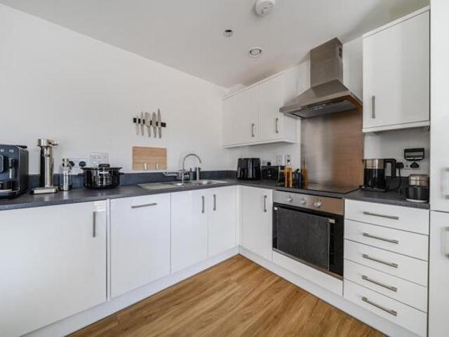 Apartment 1 Bedroom For Sale West Berkshire West Berkshire 180000 ES100733757