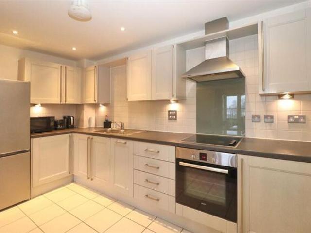 Apartment 1 Bedroom For Sale Woking Surrey 215000 ES99092456