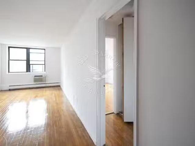Apartment 1 bedrooms in Upper East Side