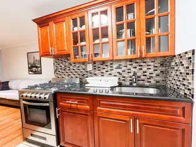 Apartment 1 bedrooms in Village East