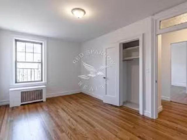 Apartment 1 bedrooms in Village West