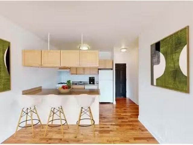 Apartment 1 bedrooms in Kenwood