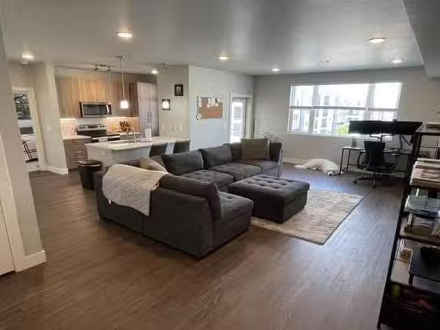 Apartment 1 bedrooms in Longmont