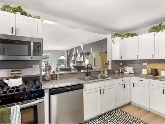Apartment 1 bedrooms in Palatine