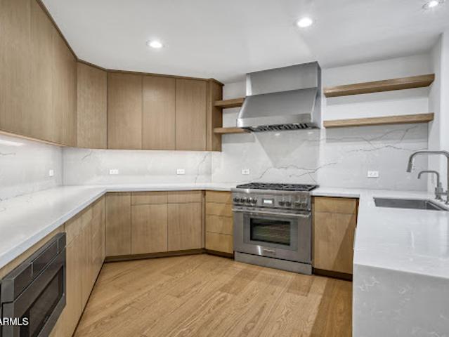 Contemporary apartment