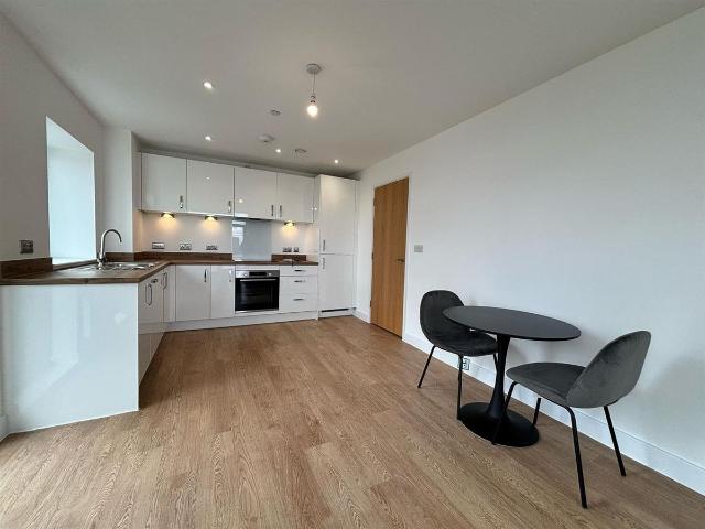 Apartment 21, 31 Furness Quay M50, 1 bed flat to rent, £1,100 pcm | PrimeLocation