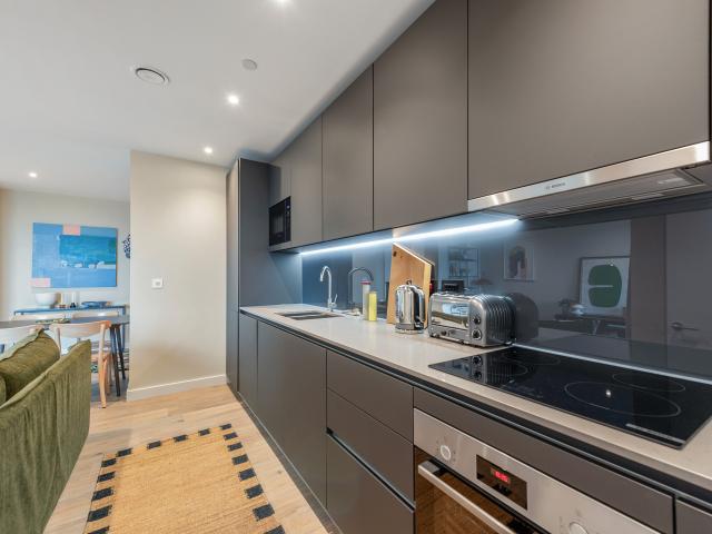 Apartment 2202