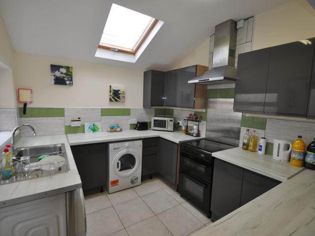 apartment 27 Baglan Street, Swansea