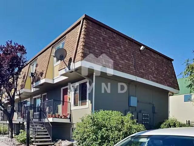 Apartment 2 1412 E 9th St Unit 1 #2