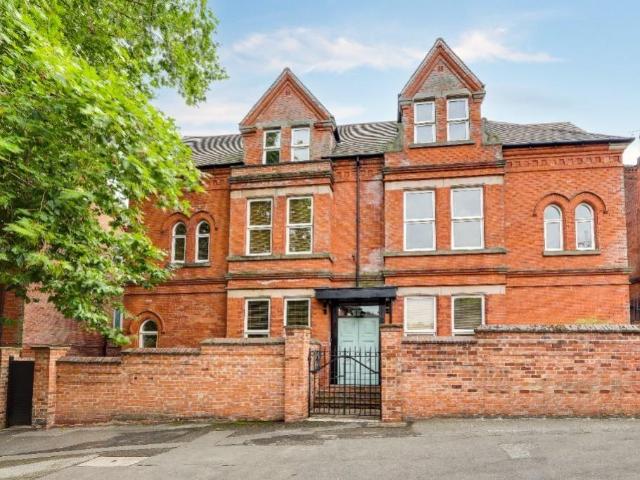 Apartment 2, Westcliffe Court, 45 47. 4 bed apartment to rent £2,450 pcm £565 pw