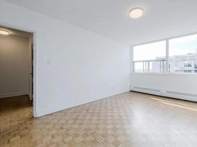 apartment 2 bedroom, Burlington ON L7S 1C4 DS89771293