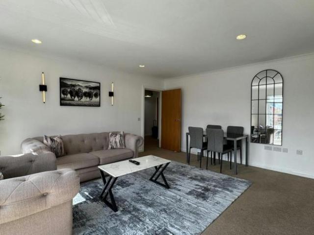 Apartment 2 Bedroom For Rent Birmingham Birmingham 3200 ELS101189398