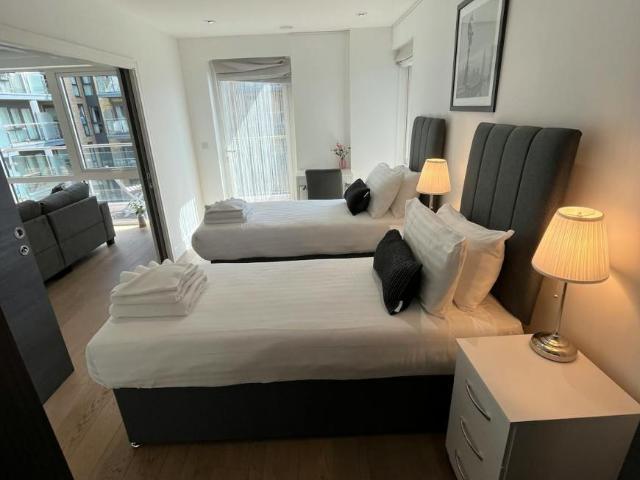 Apartment 2 Bedroom For Rent Brentford Brentford 5900 ELS100811878