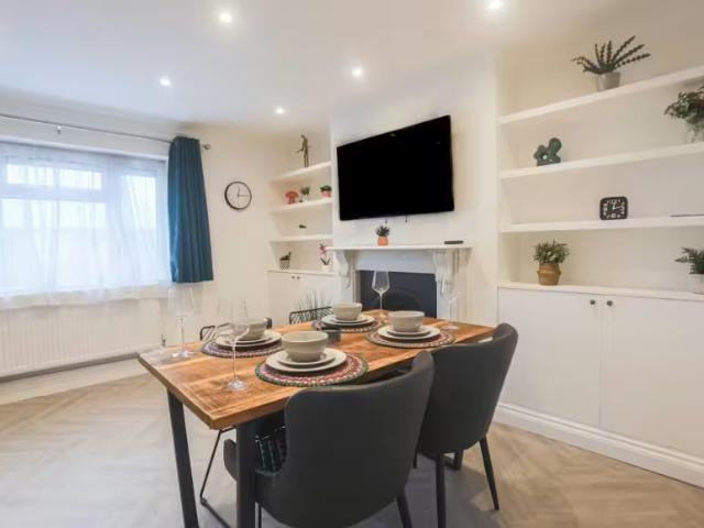 Apartment 2 Bedroom For Rent Bromley Bromley 2200 ES98633956