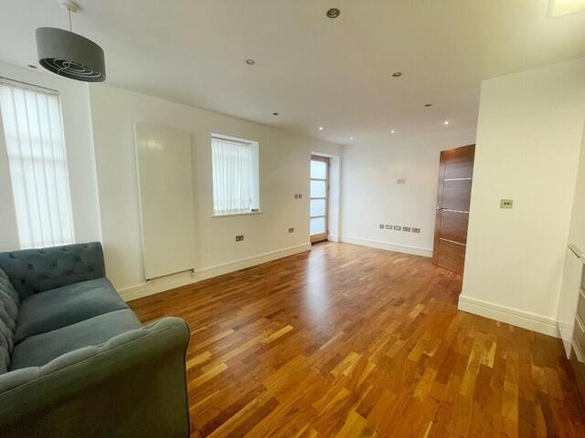 Apartment 2 Bedroom For Rent Enfield Great London 2200 ES101453417