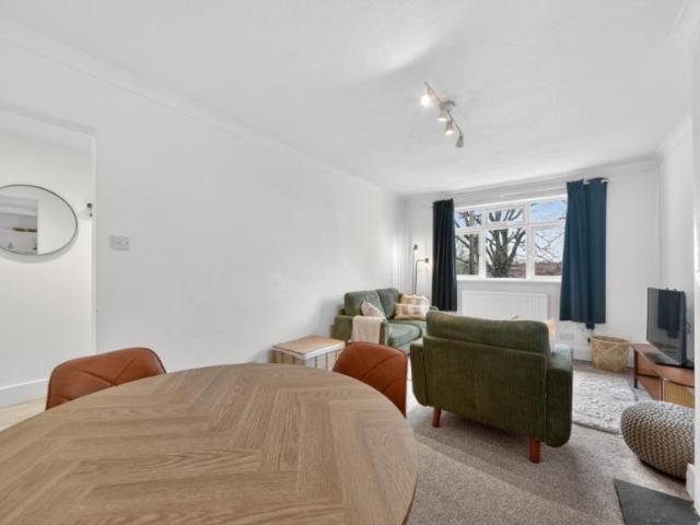 Apartment 2 Bedroom For Rent London London 3259 ES100408962