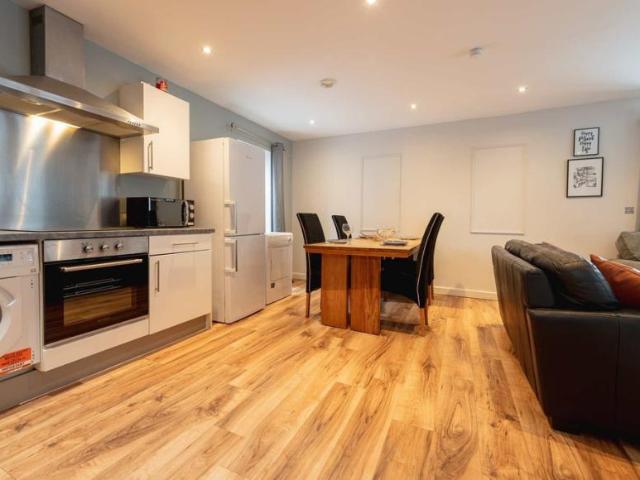 Apartment 2 Bedroom For Rent Liverpool Liverpool 2484 ES101518584