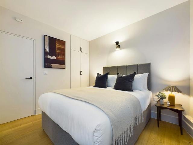 Apartment 2 Bedroom For Rent London London 10629 ELS88419307